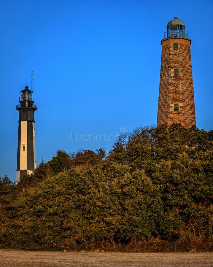 Vecchio Capo Henry Lighthouse Con La Luna Immagine Stock - Immagine di ...