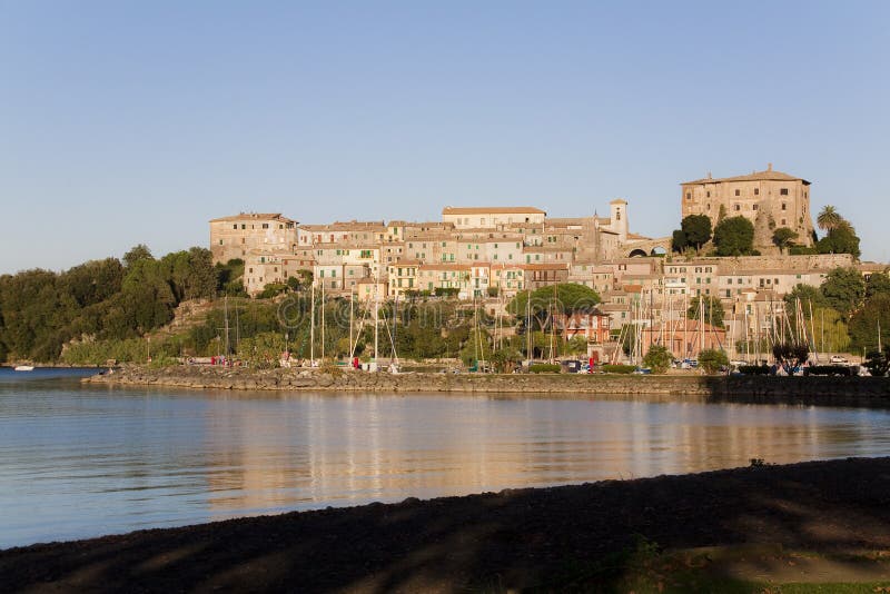Capodimonte, Lac Bolsena, Latium, Italie Image stock - Image du italie ...