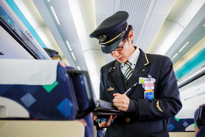 Capotreno giapponese immagine editoriale. Immagine di corsa - 39995450