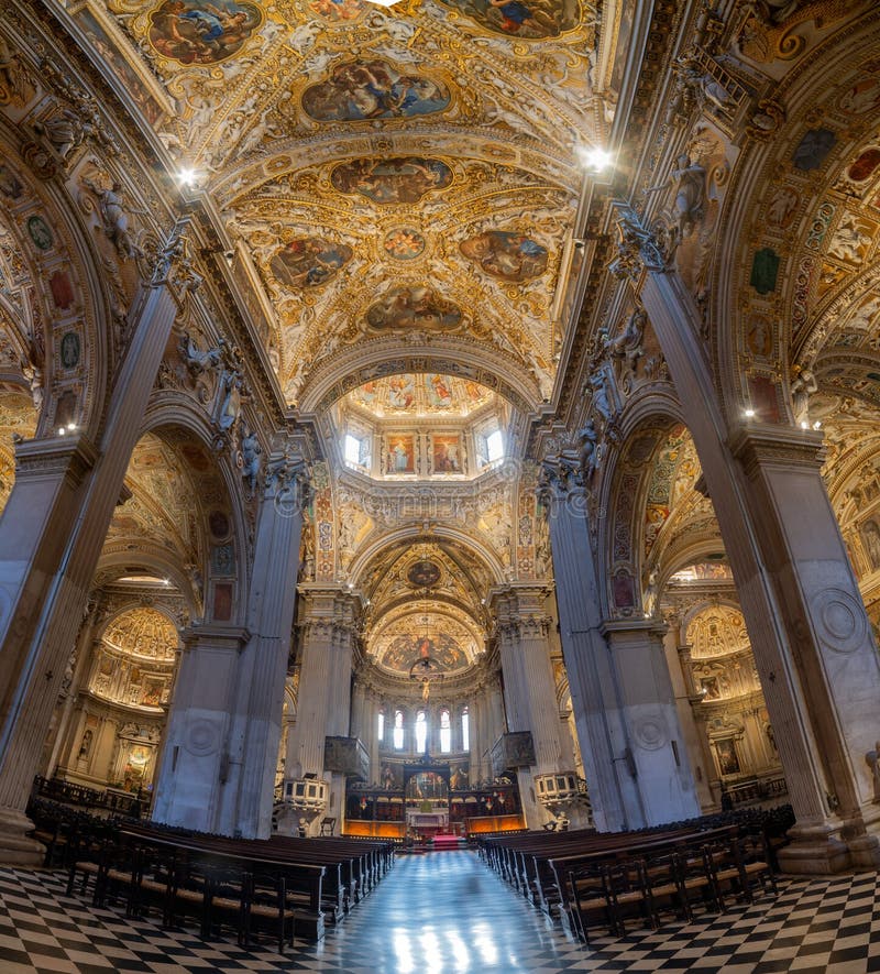 Chiesa Della Cappella Di Colleoni E Mausoleo, Bergamo, Italia ...