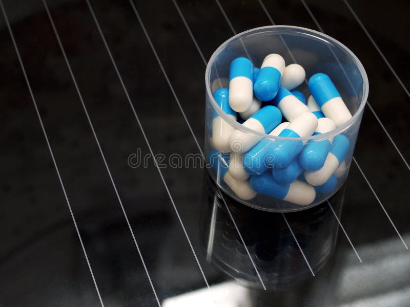 Capsules of amoxicillin stock image. Image of pill, medic - 32853171