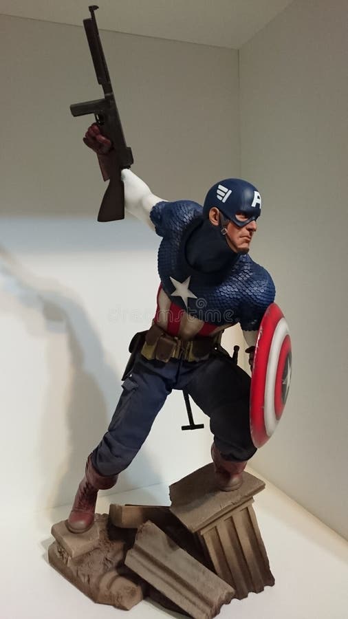 Captain America with Shield and Gun Marvel Comics Super Heroe Editorial ...