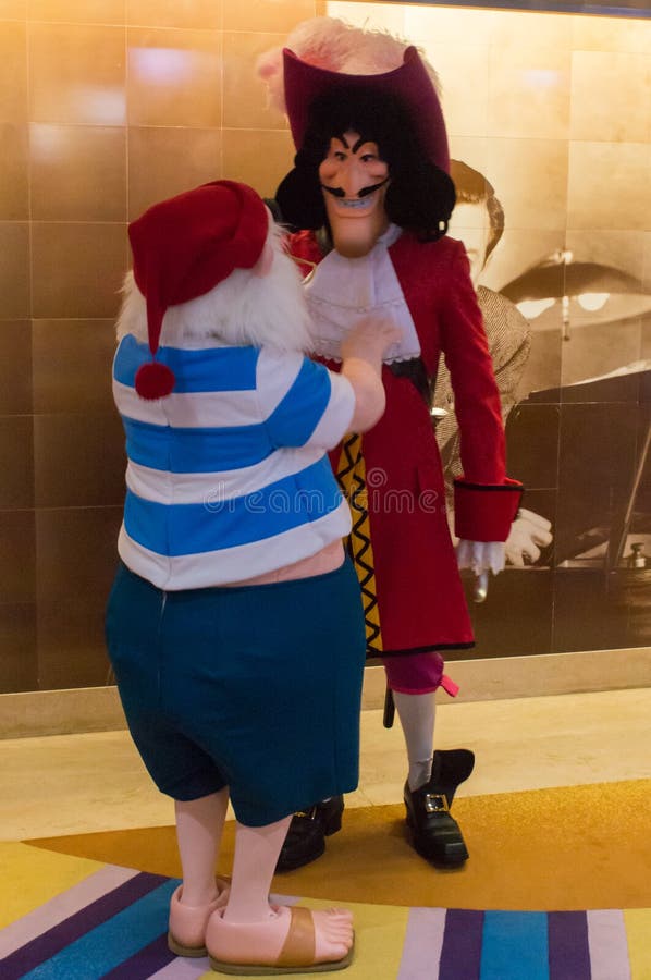 Captain hook and smee editorial photo. Image of character - 201115706