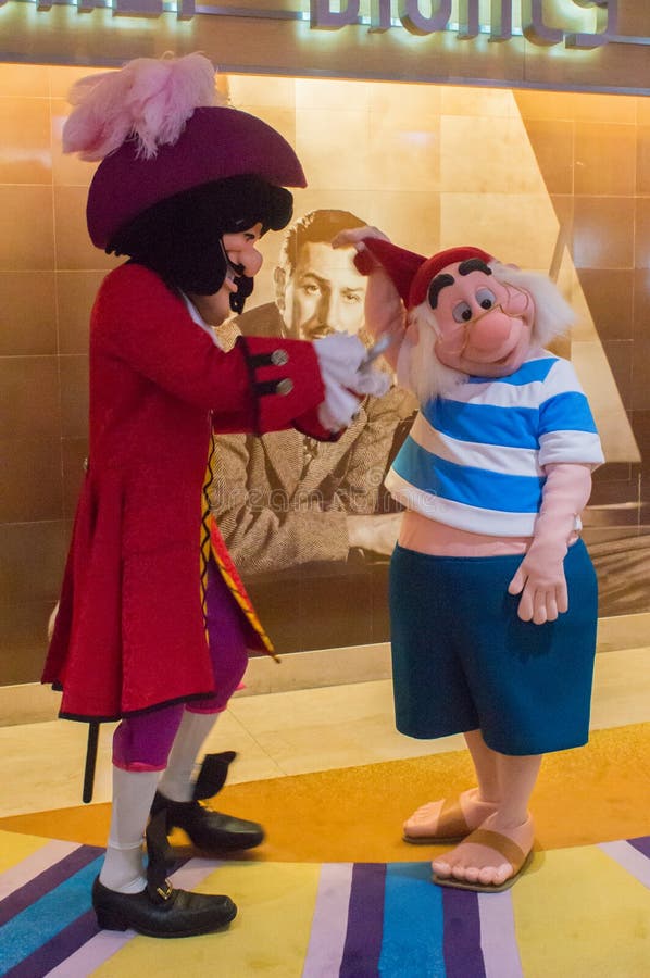 Captain hook and smee editorial image. Image of character - 201115775