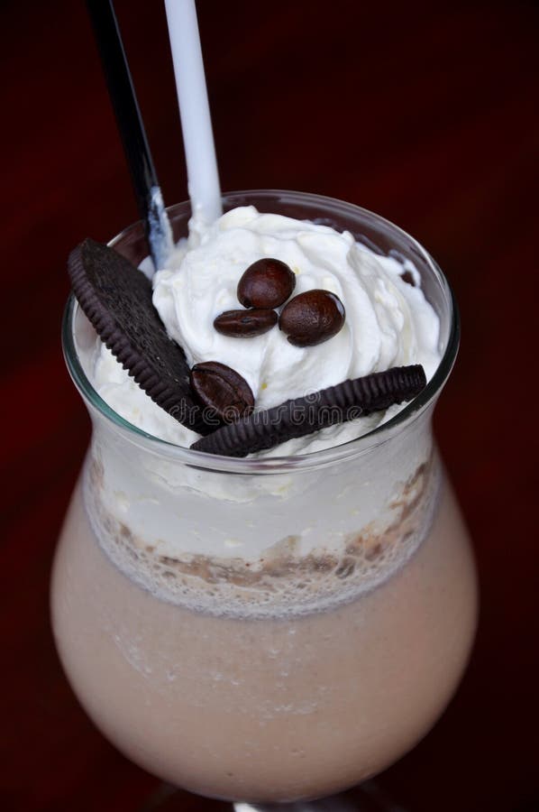 Capucino foto de archivo. Imagen de alimento, postre - 104096426