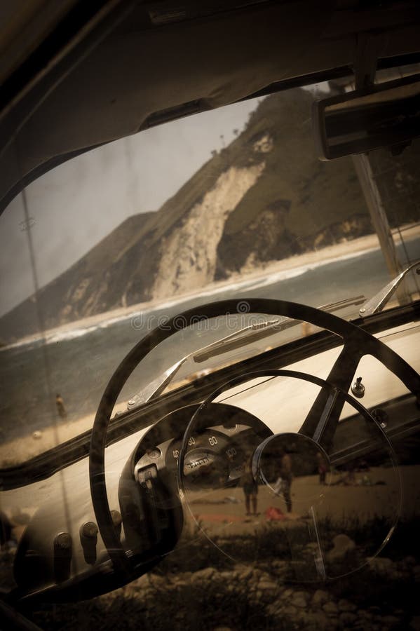 Retro Sports Car at the Beach Stock Photo - Image of days, autos: 20873512