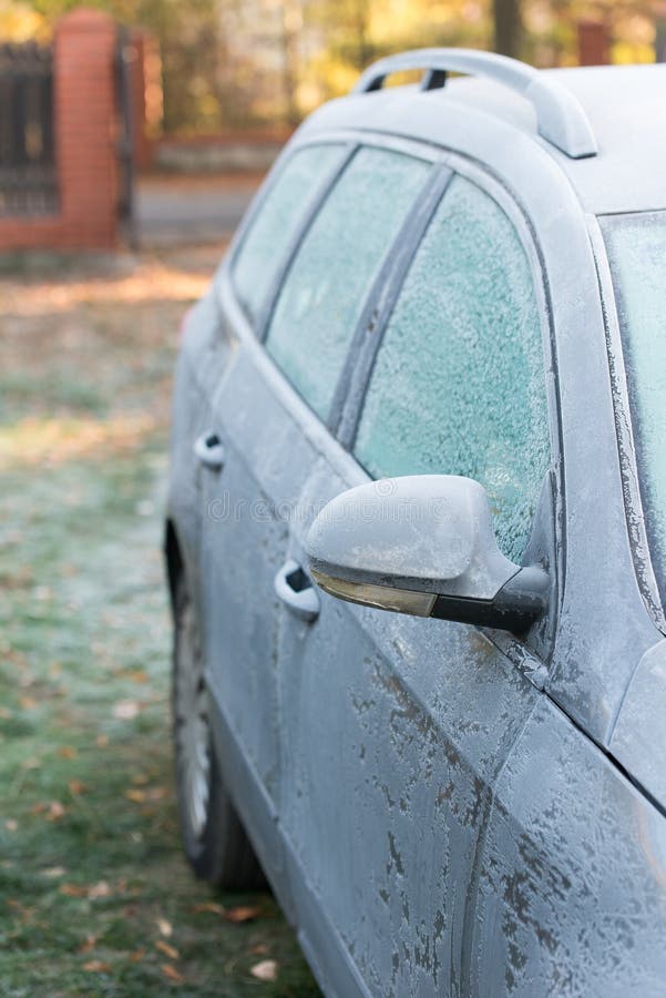 Car covered with frost stock photo. Image of nature, scrape - 60917408