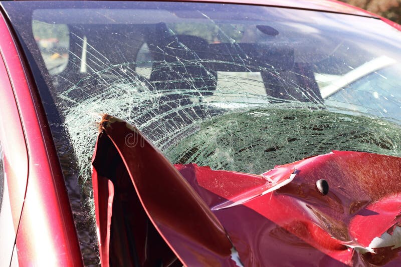 318 Broken Rear Windshield Car Stock Photos - Free & Royalty-Free Stock ...