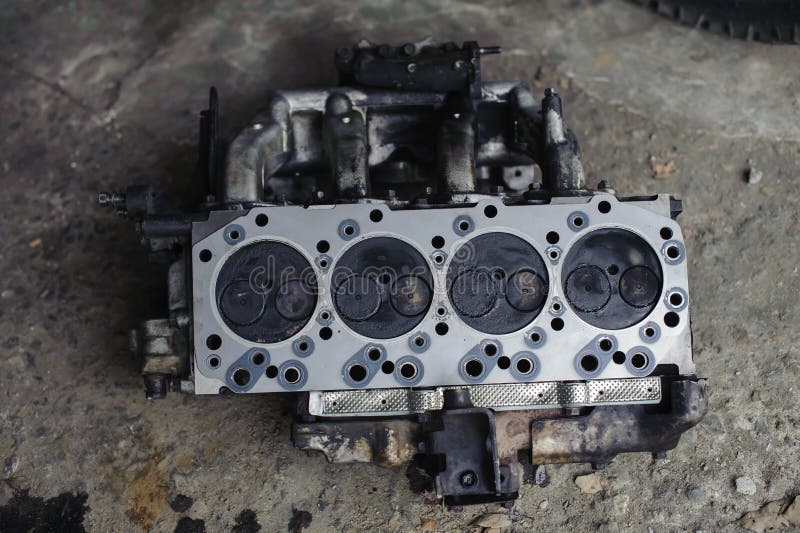 Car engine cylinder head stock photo. Image of maintenance - 157310630
