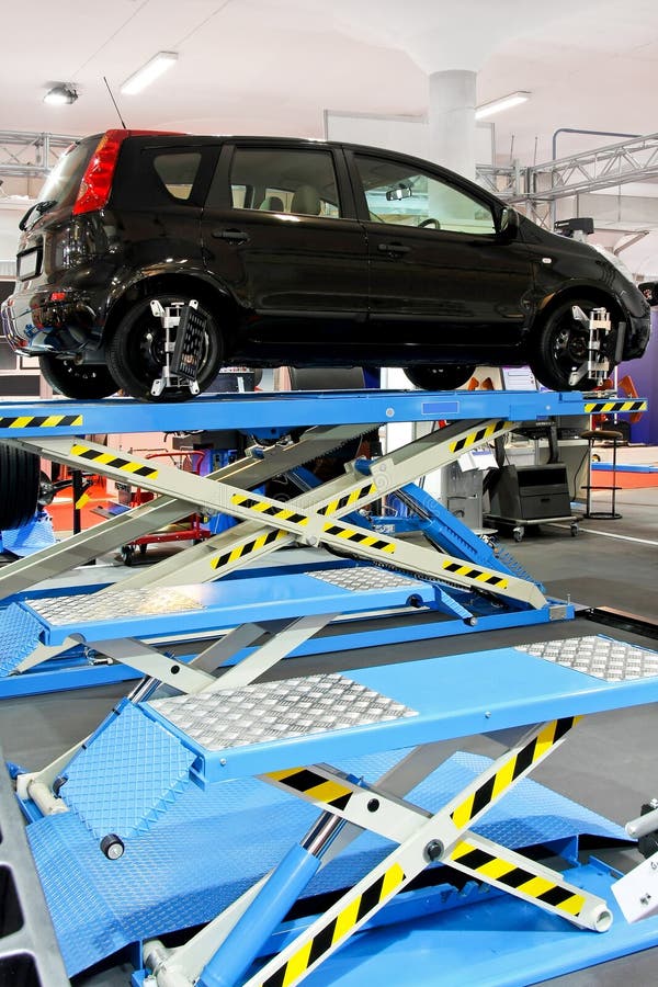 Car garage stock photo. Image of garage, service, maintenance - 9918658