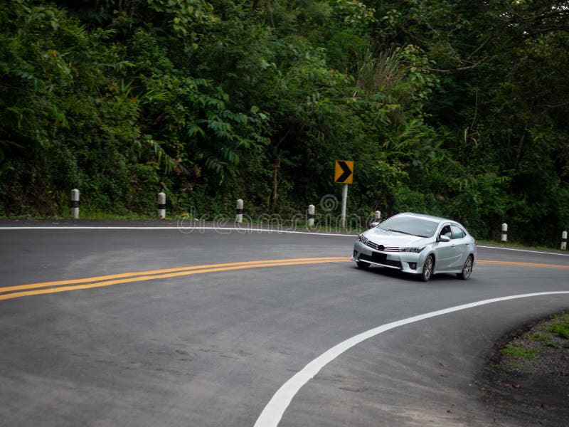 402 Sharp Turn Mountain Highway Stock Photos - Free & Royalty-Free ...