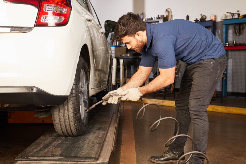 453 People Changing Tires Stock Photos - Free & Royalty-Free Stock ...