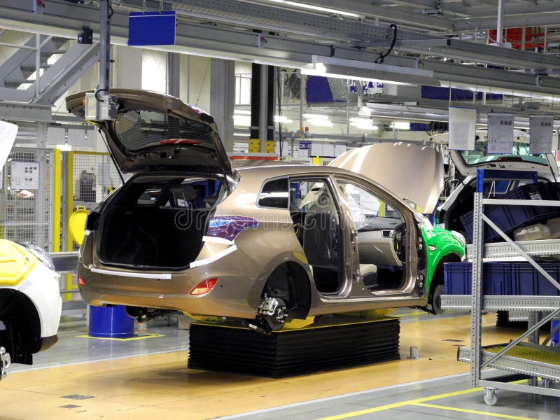 Car production line stock image. Image of machinery, automation - 32978055