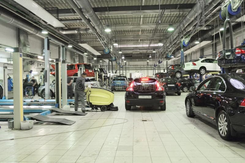 Car repair garage stock photo. Image of chassis, indoors - 37537592