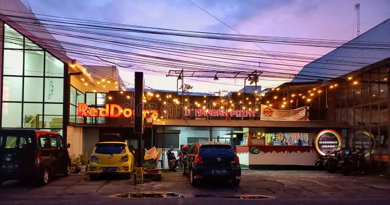 Car in restaurant editorial image. Image of road, night - 236639640