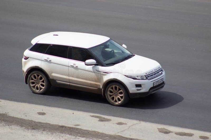 Range Rover Evoque Rides on the Road Editorial Photography - Image of ...