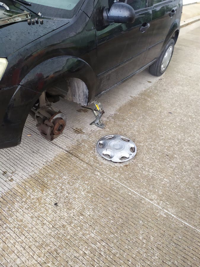 Car Service Changing a Part Stock Image - Image of ford, service: 161373425