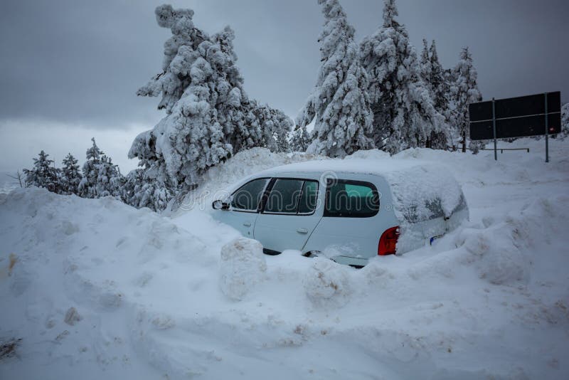 Car Stuck in Deep Snow on Mountain Road - Winter Traffic Problem Stock ...
