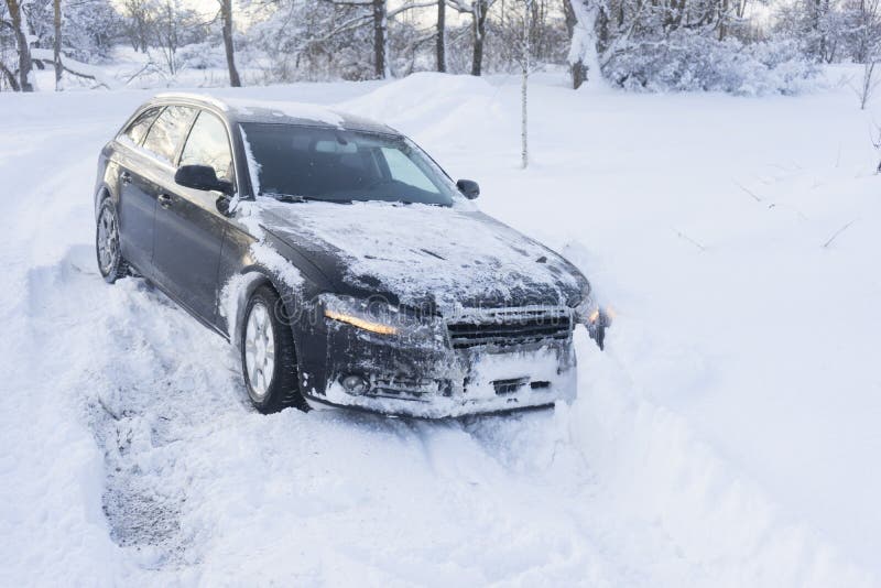 SUV stuck in the snow stock image. Image of outdoors - 237564859