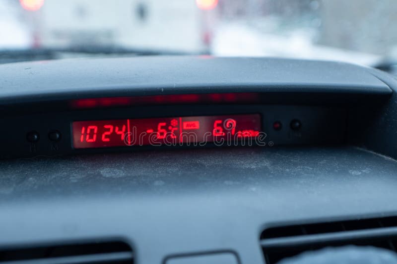 Car Temperature Gauge at -6 Degrees Celsius with Ice Symbol Stock Photo ...
