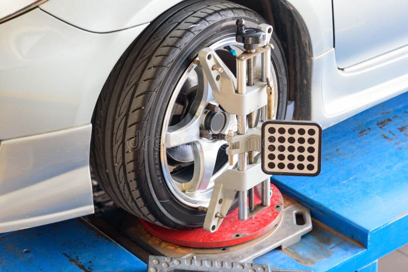Wheel Alignment Line Icon. Car Suspension Angles Adjustment Stock ...