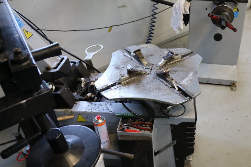 Change Tire Machine in Workshop. Stock Image - Image of fitting, disc ...