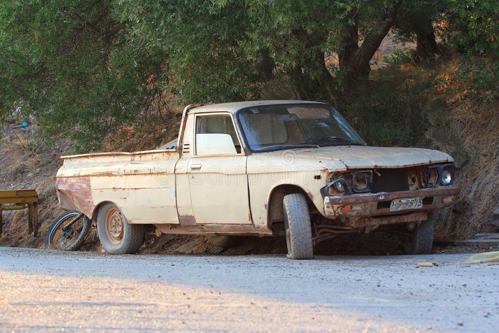 Car wreck stock image. Image of rust, pick, crashed, adandoned - 1229545