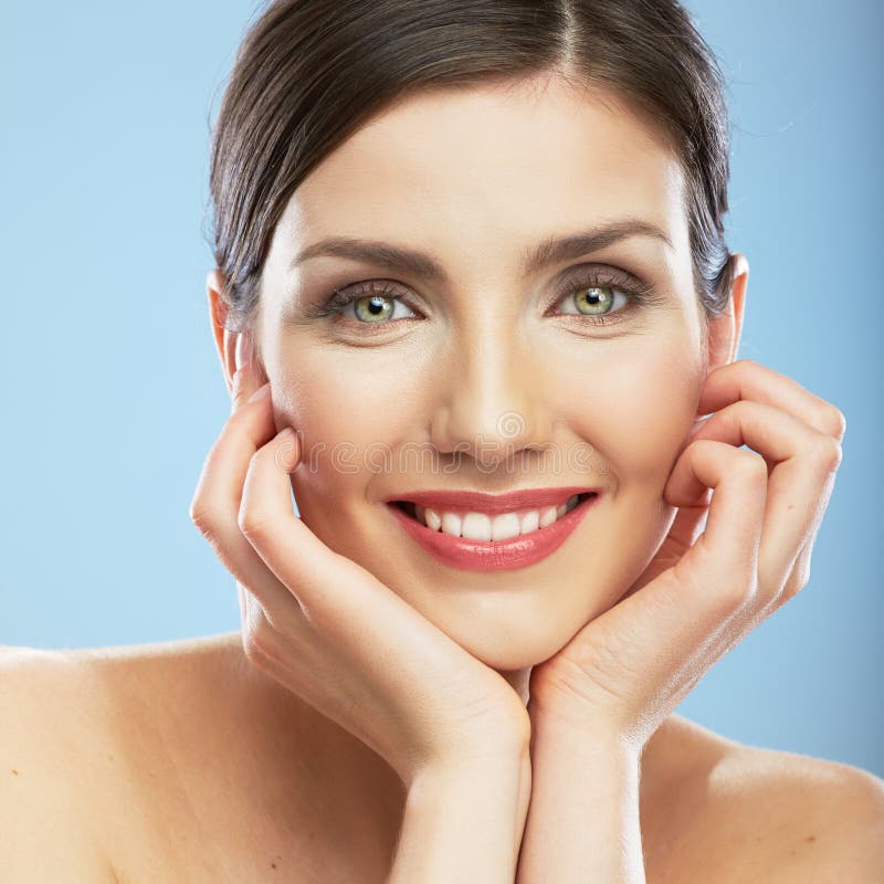 Cara De Mujer, Retrato De Belleza Foto de archivo - Imagen de haga ...