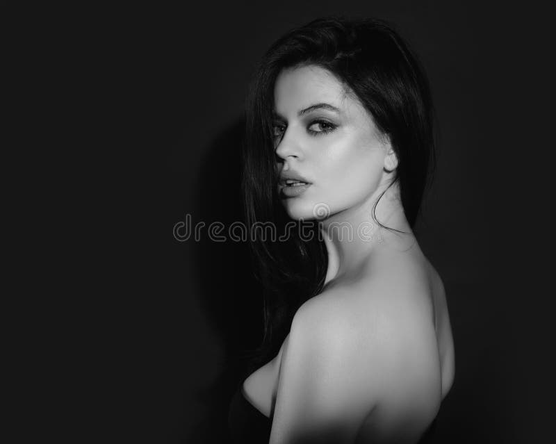 Cara De Mujer Retrato De Modelo Sensual Joven Foto De Archivo Imagen De Cara Sensual 281063766