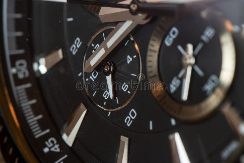 Cara De Reloj Moderna Con Enfoque En El Centro. Concepto De Tiempo ...