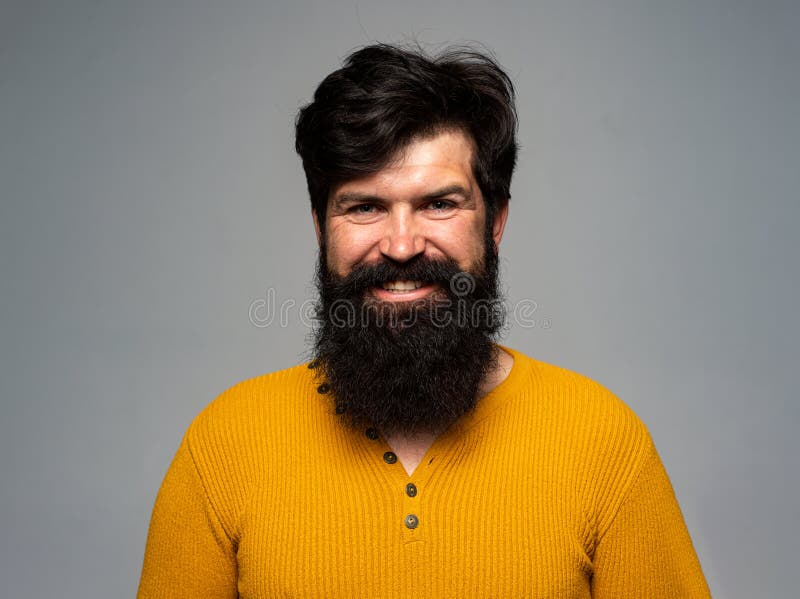 Cara De Sonrisa Del Hombre Feliz. Bello Hombre Con Barba Sonriente ... Cara De Sonrisa Del Hombre Feliz. Bello Hombre Con Barba Sonriente ...