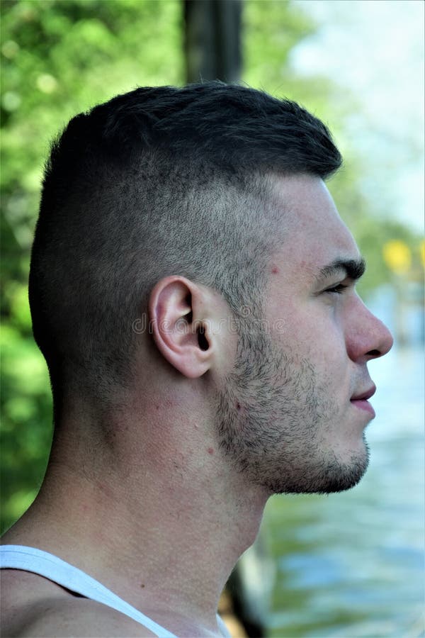 Cara De Un Hombre En Perfil Imagen de archivo - Imagen de clima ...