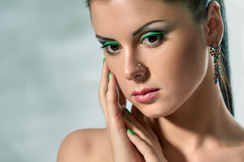 Cara del modelo de moda imagen de archivo. Imagen de pelo - 53854633