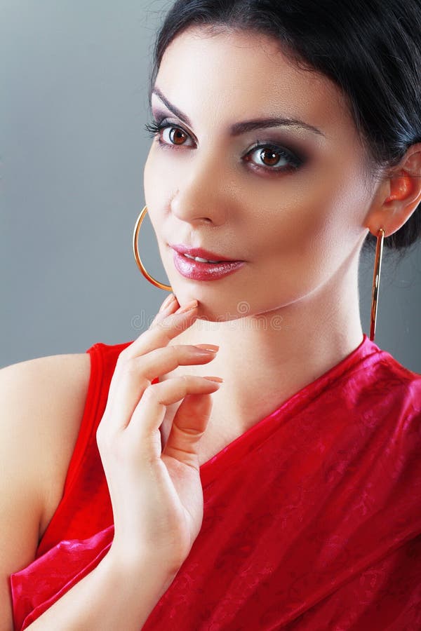 Cara indiana da mulher imagem de stock. Imagem de saia - 53425635