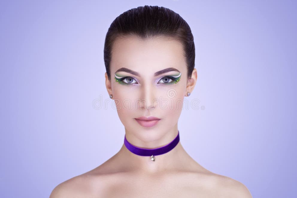 Cara perfecta de la mujer imagen de archivo. Imagen de adulto - 102645579