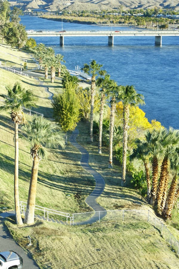 Cara verde del río foto de archivo. Imagen de prado, exterior - 20497016