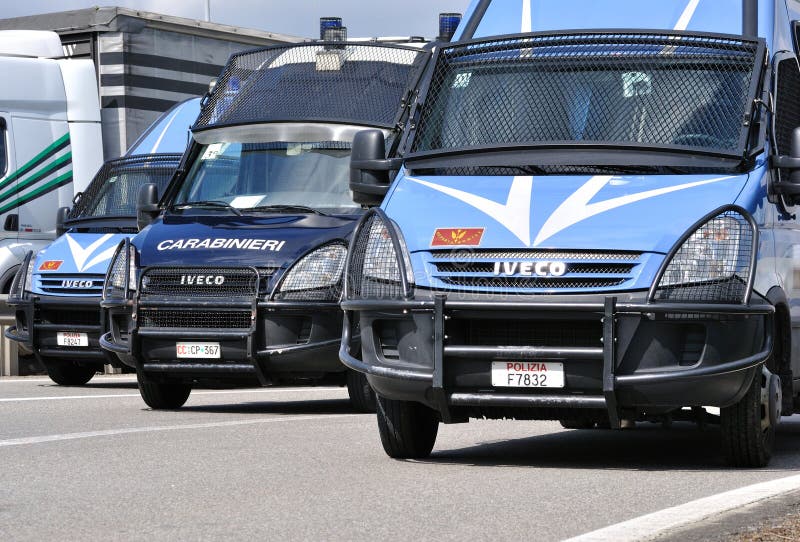Carabinieri police cars editorial photo. Image of custody - 25026986