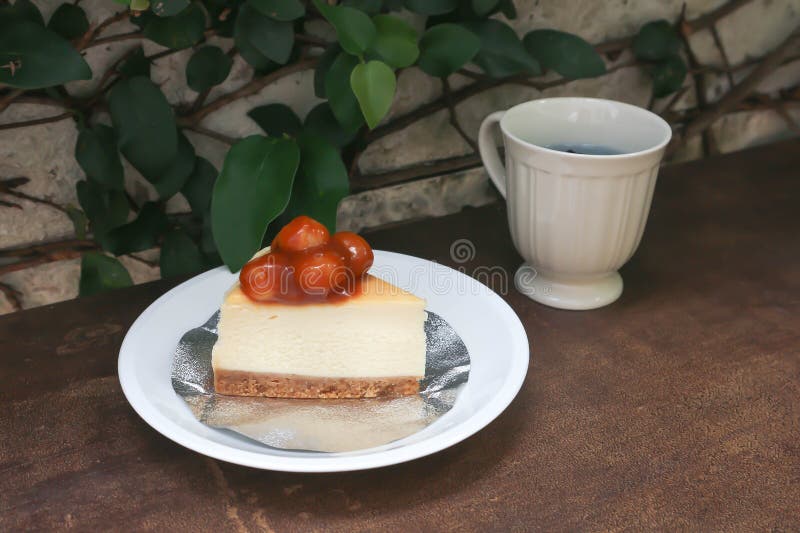 Caramel Macadamia Cheesecake or Nut Cake,macadamia Cake or Macadamia ...