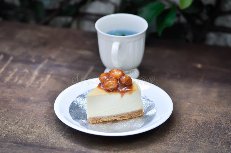Caramel Macadamia Cheesecake or Nut Cake,macadamia Cake or Macadamia ...