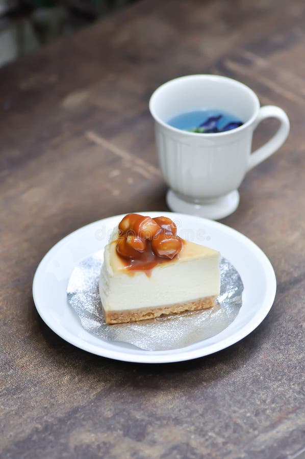 Caramel Macadamia Cheesecake or Nut Cake,macadamia Cake or Macadamia ...