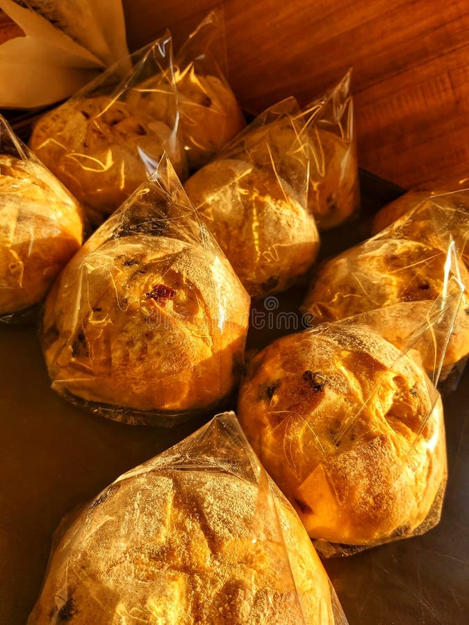 Caramelized Round Raisin Bread is Already Packed Stock Photo - Image of ...