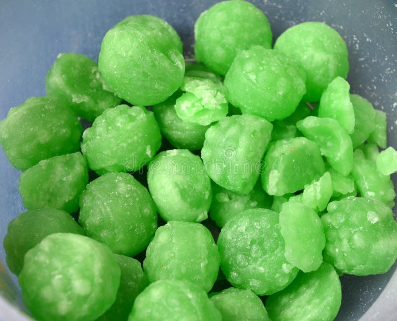 Caramelle alla menta verdi fotografia stock. Immagine di duro - 28977224