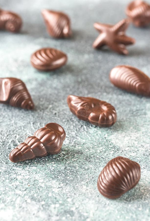 Caramelos De Chocolate En La Forma De Los Mariscos Foto de archivo ...
