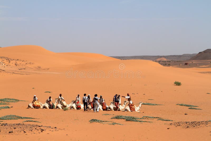 Caravan in De Sahara Van De Soedan Dichtbij Meroe Redactionele ...