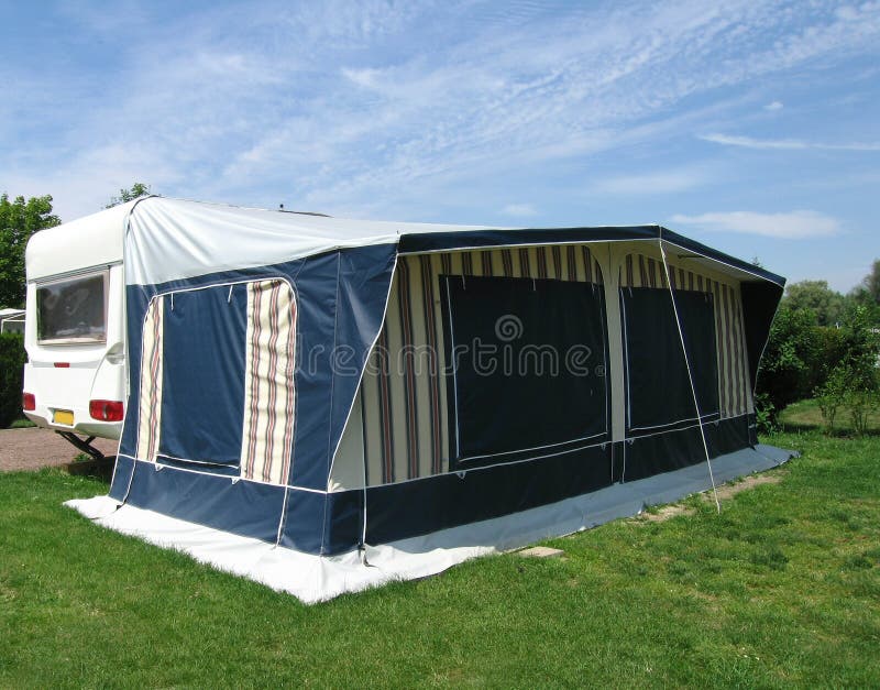 Caravane photo stock. Image du caravane, campagne, chariot - 176166