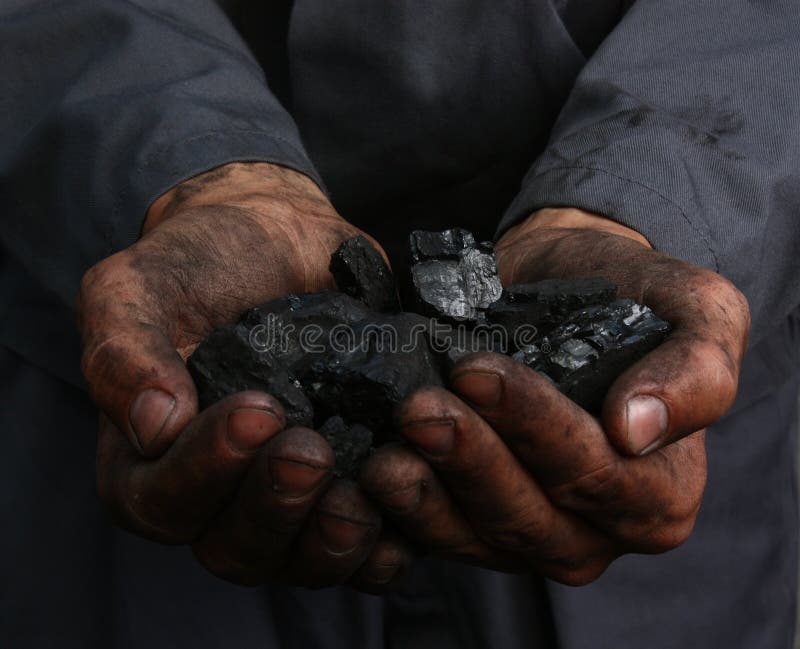 Minero De Carbón En Las Manos Del Hombre Del Fondo Del Carbón ...