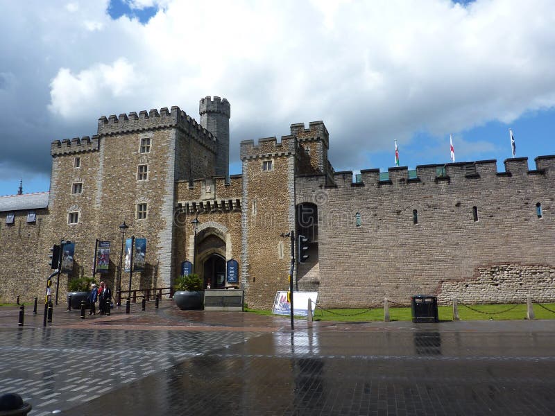 Cardiff Castle, Wales editorial image. Image of cardiff - 72397300