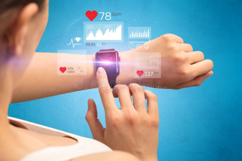 Cardiio y smartwatch imagen de archivo. Imagen de reloj - 137183211