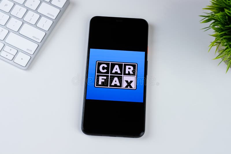 CARFAX App Logo on a Smartphone Screen. Editorial Stock Image - Image ...
