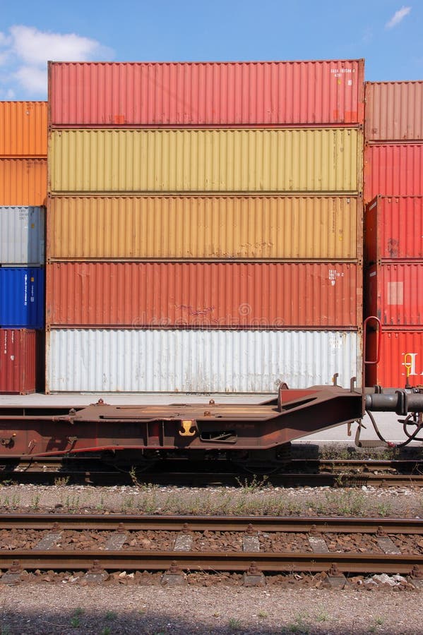 Rail Road Cars with Intermodal Containers of NFI RoadRail, JB Hunt ...